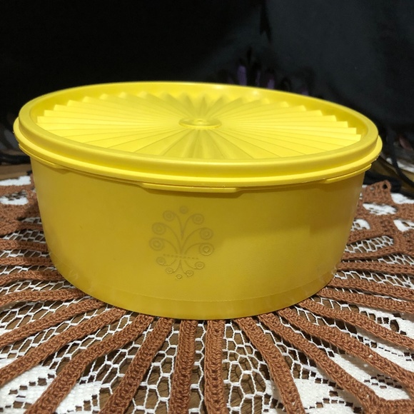 Tupperware | Kitchen | Vintage Tupperware Servalier Yellow Round ...